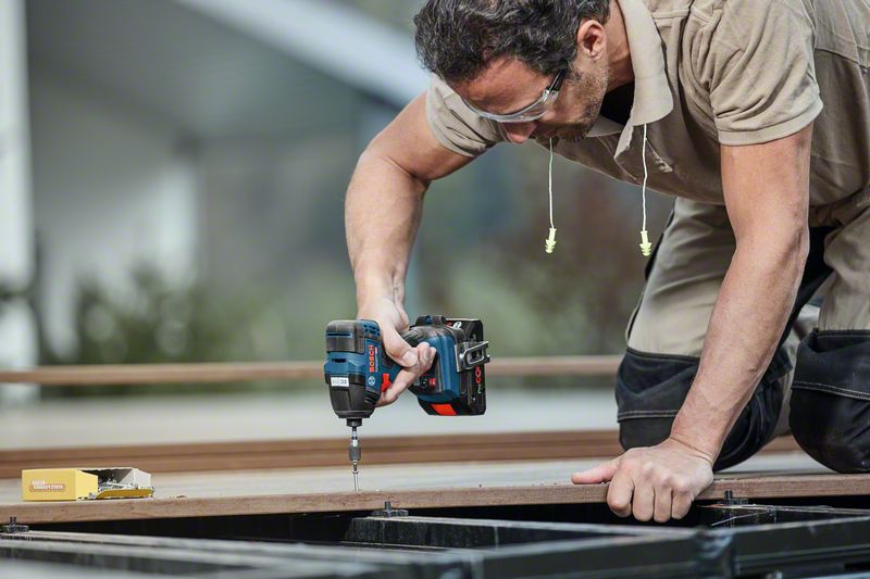 Richtig in Holz bohren und schrauben - Mein Eigenheim